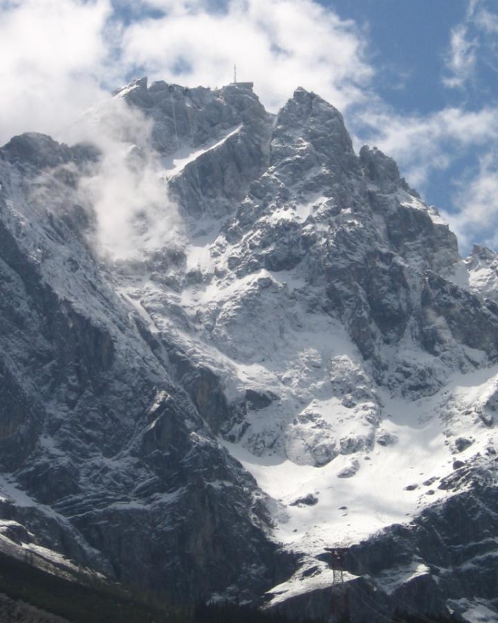 'Tiny Earthquakes' Help Scientists Predict Mountain Rock Falls ...