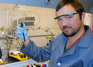 Nontoxic quantum dot research improves solar cells - Research ...