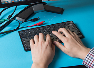 Self-powered Intelligent Keyboard could Provide New Layer of Biometric ...