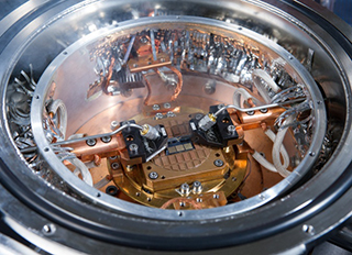 Silicon-Germanium Chip Sets New Speed Record, Breaking Terahertz ...