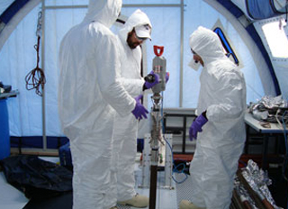 Ancient microbes survive beneath icy surface of Antarctic lake ...