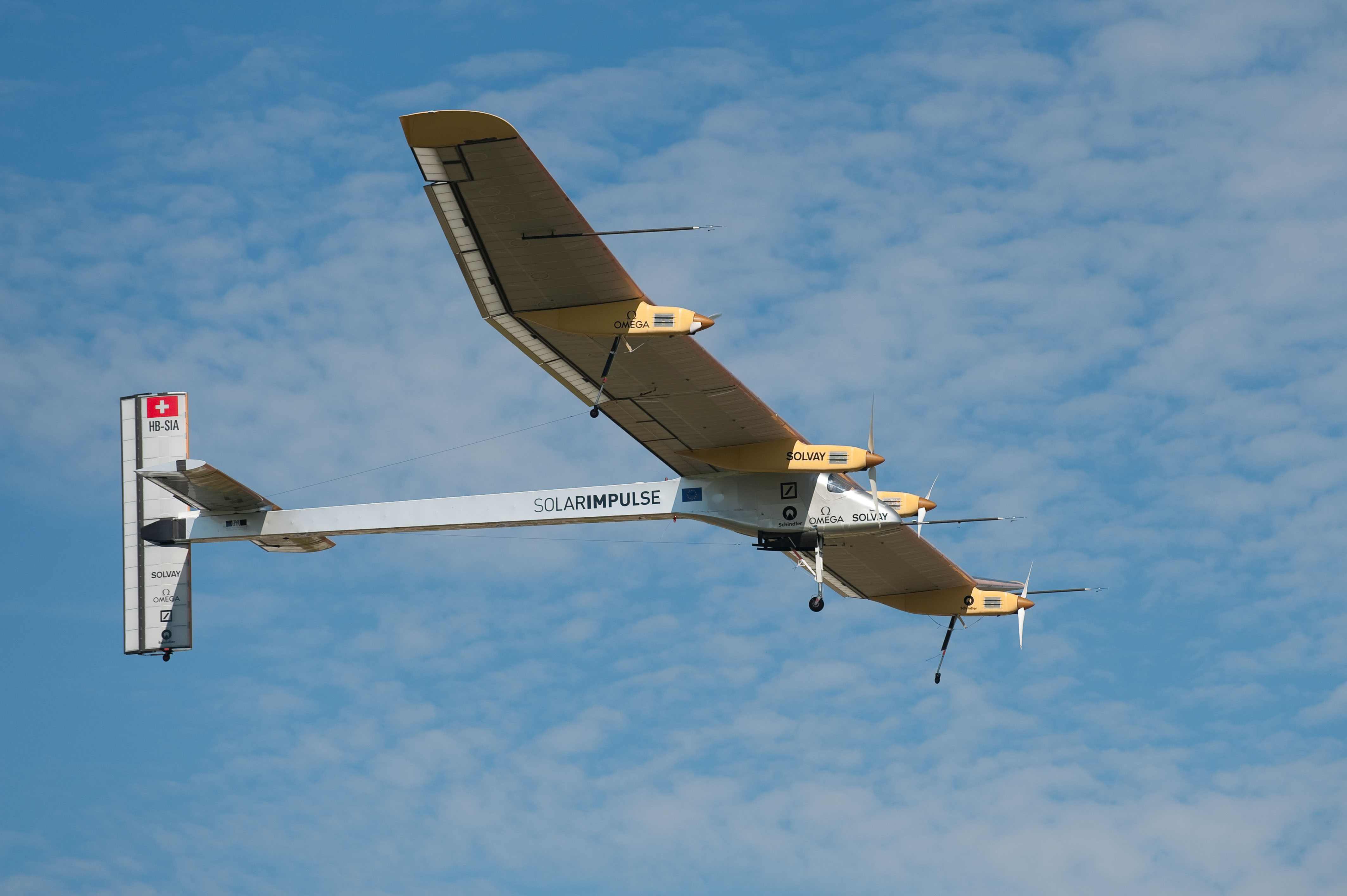 First round-the-world solar flight delayed until 2016 - Research ...