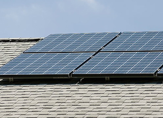 Innovative solar cell structure stores, supplies energy simultaneously ...