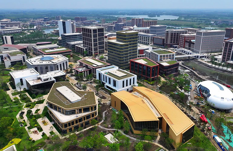 $1.4B Huawei R&D center makes its debut