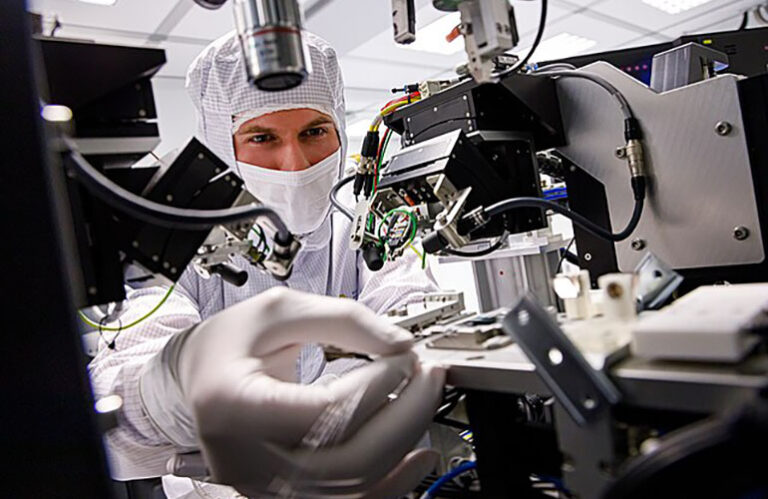 Test your cleanroom knowledge in our quiz