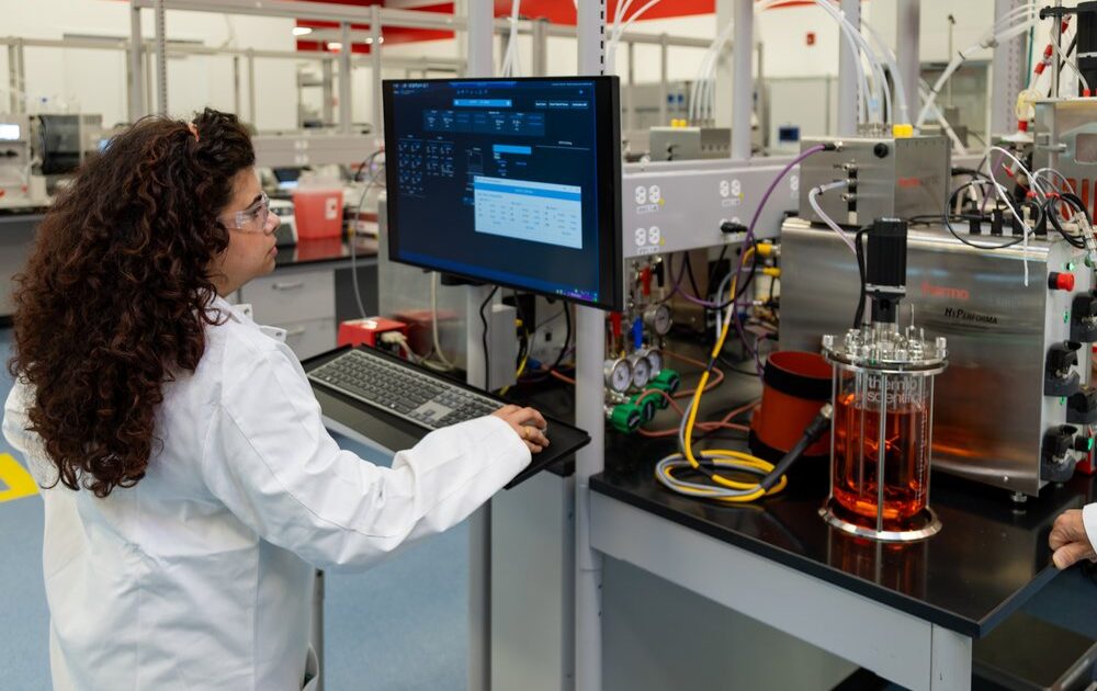 Thermo Fisher Orbitrap Astral Zoom MS enables 100-day completion for ...